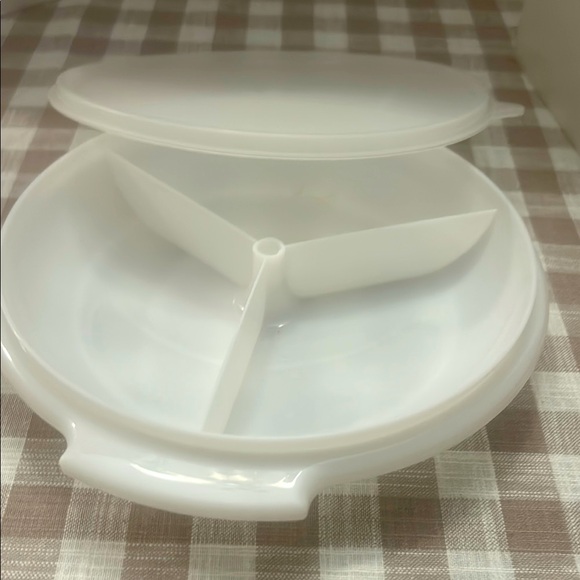 Tupperware | Dining | Tupperware White Divided Serving Dish With Lid ...